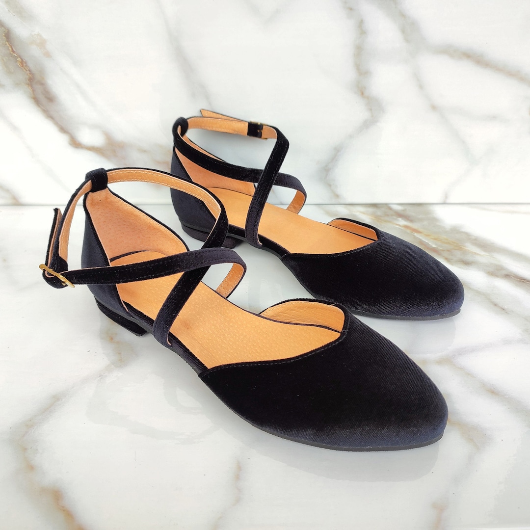 Modern V-cut Velvet Flats With Cross Strap Closure, Timeless Pointed ...