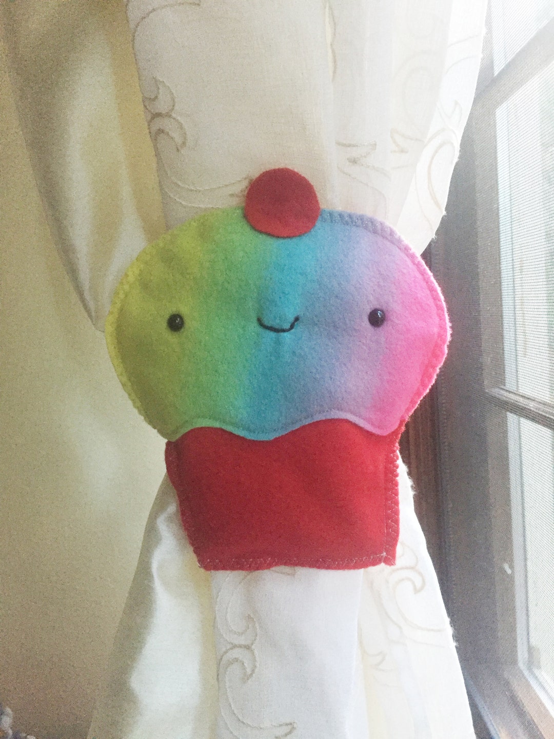 Cupcake Curtain Tieback,7x5 Inches, Kids Room Decoration, Theme Nursery ...