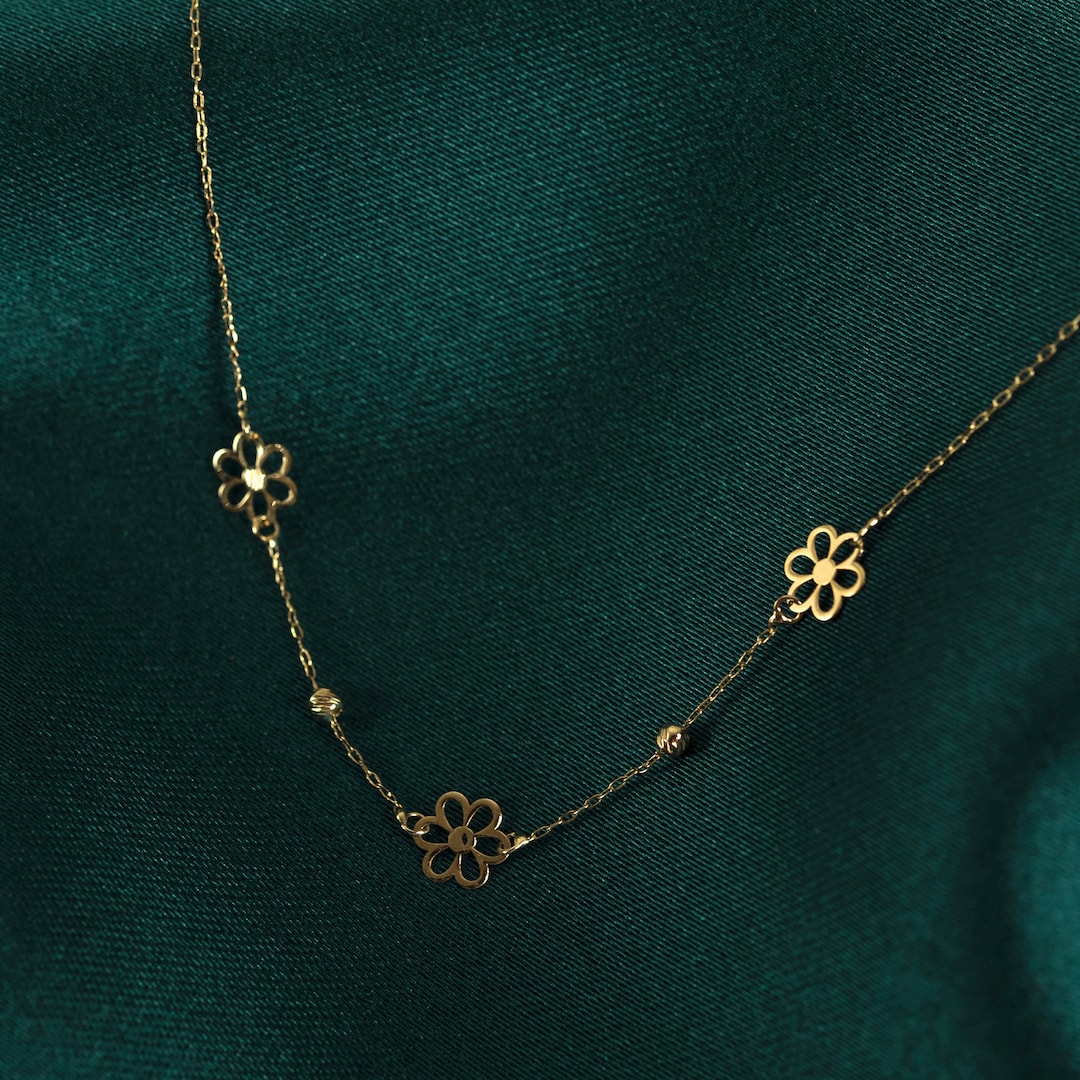 Delicate 14k Solid Gold Daisy Flower Necklace, Perfect Gift for Her ...