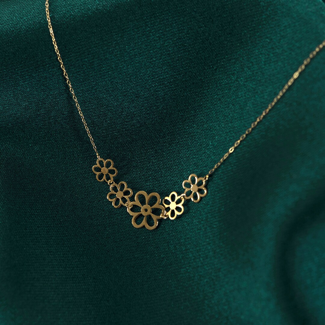 Delicate 14k Gold Daisy Flower Necklace, Unique Gifts for Her ...
