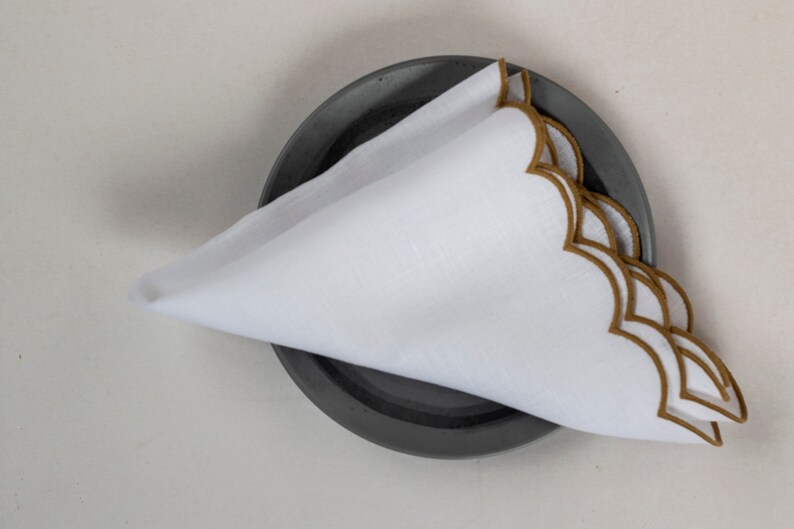 White Linen Cloth Scallop Napkins Set for Table Decor - Etsy