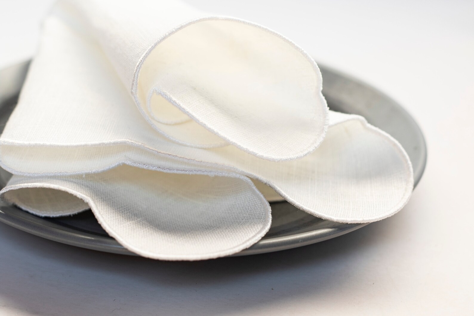 Off White Linen Cloth Napkins With Maxi Scallop Edges Set of | Etsy