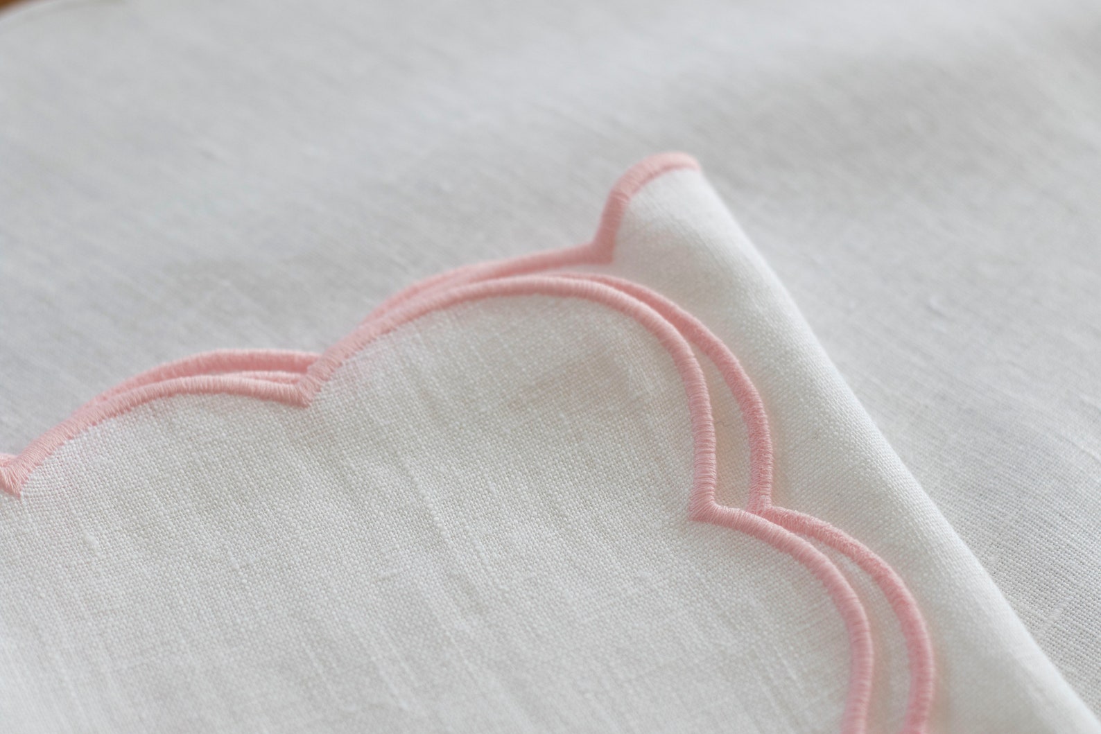 Snow White Linen Cloth Scallop Napkins With White/pink Trim - Etsy