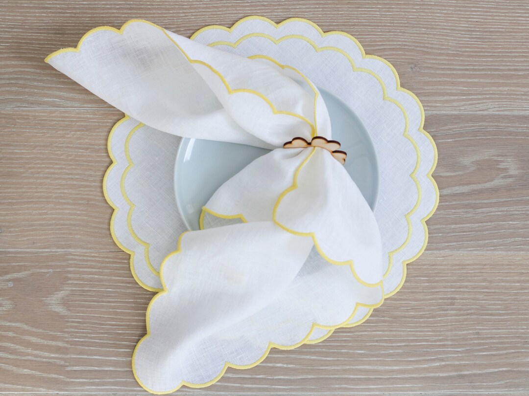 White Linen Round Table Mats With Scallop Edges in Pastel - Etsy
