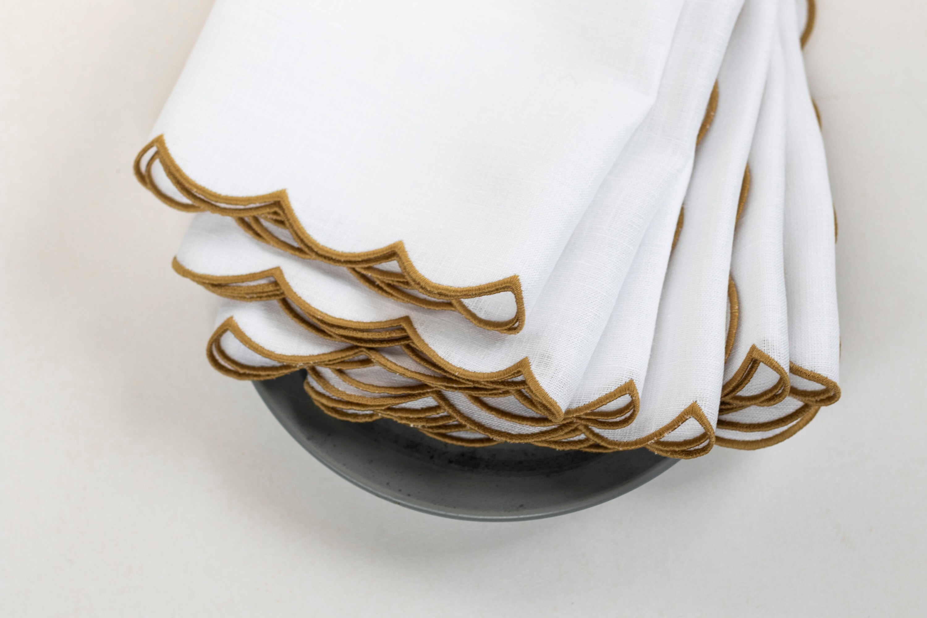 White Linen Cloth Scallop Napkins Set for Table Decor | Etsy