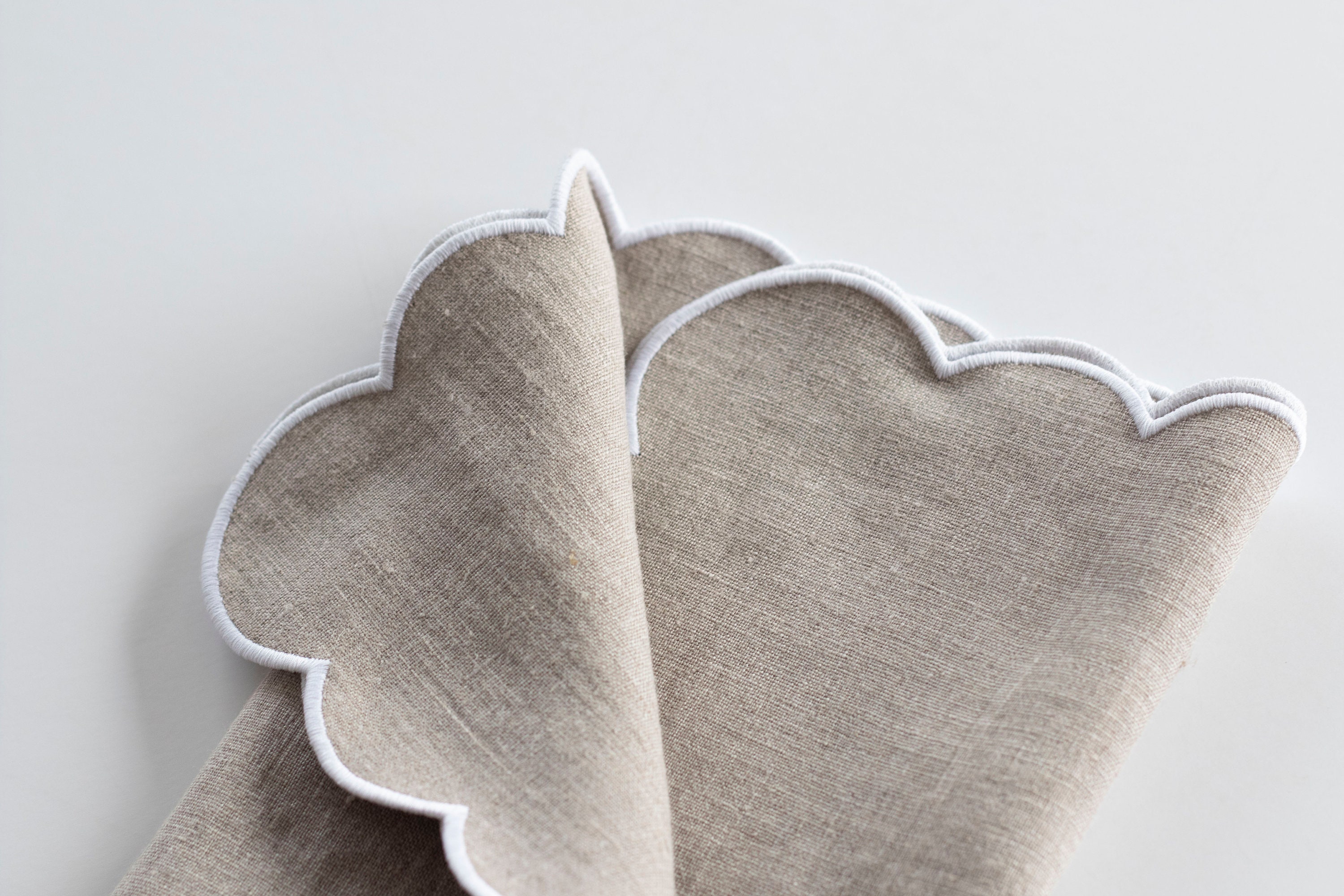 Spring Colorful Napkins With Scalloped Edges - Set of 2 | 18x18'' Size ...