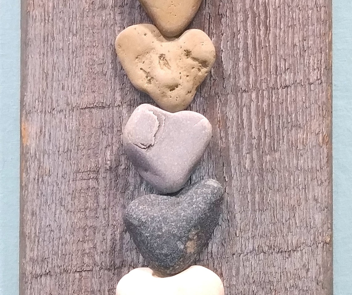 Heartline, Heart Shaped Beach Stone Wall Décor - Etsy