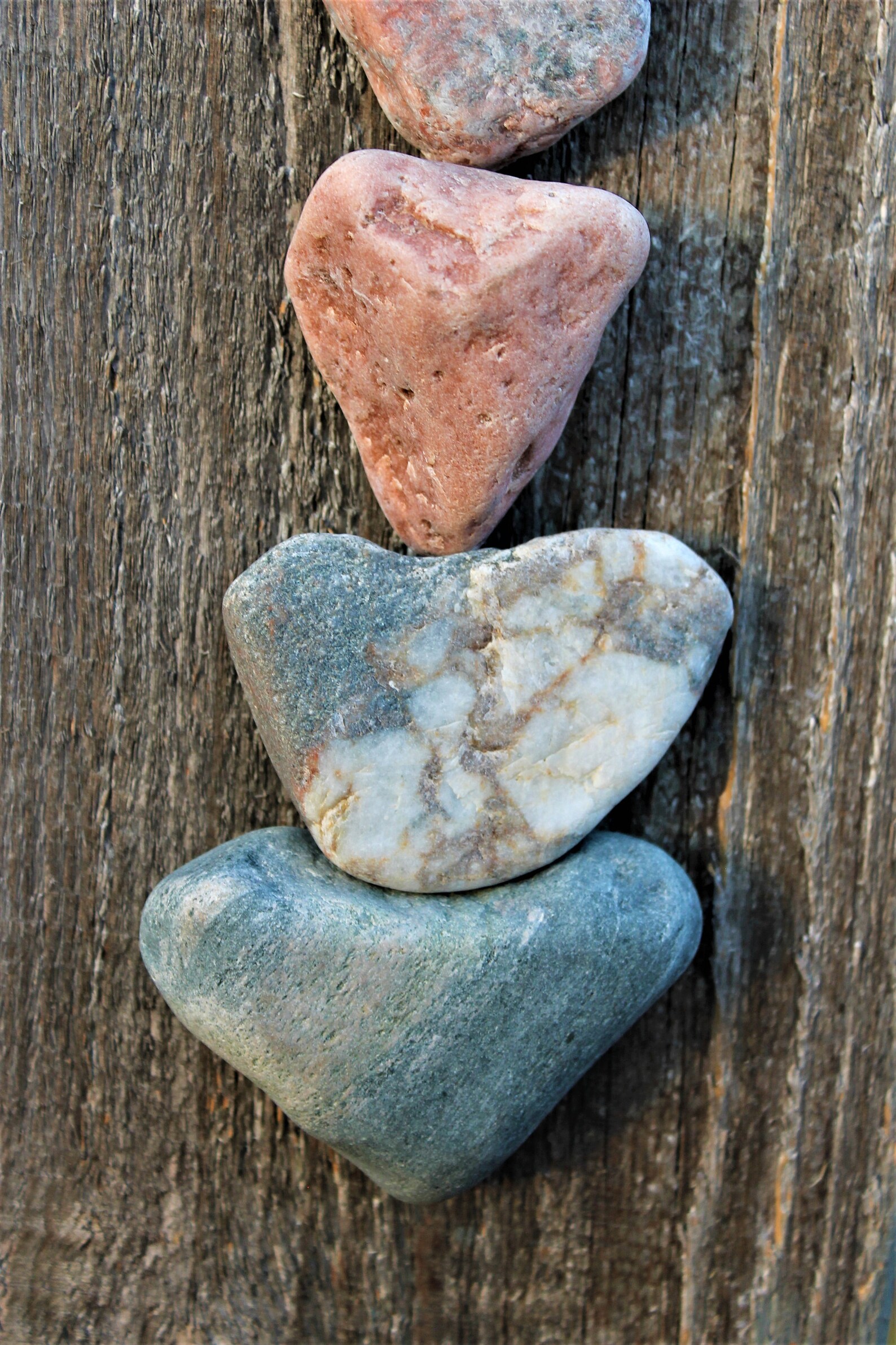 Heart Stone Wall Decor, Ascending Stone Heart Beauties , Beach Stone ...