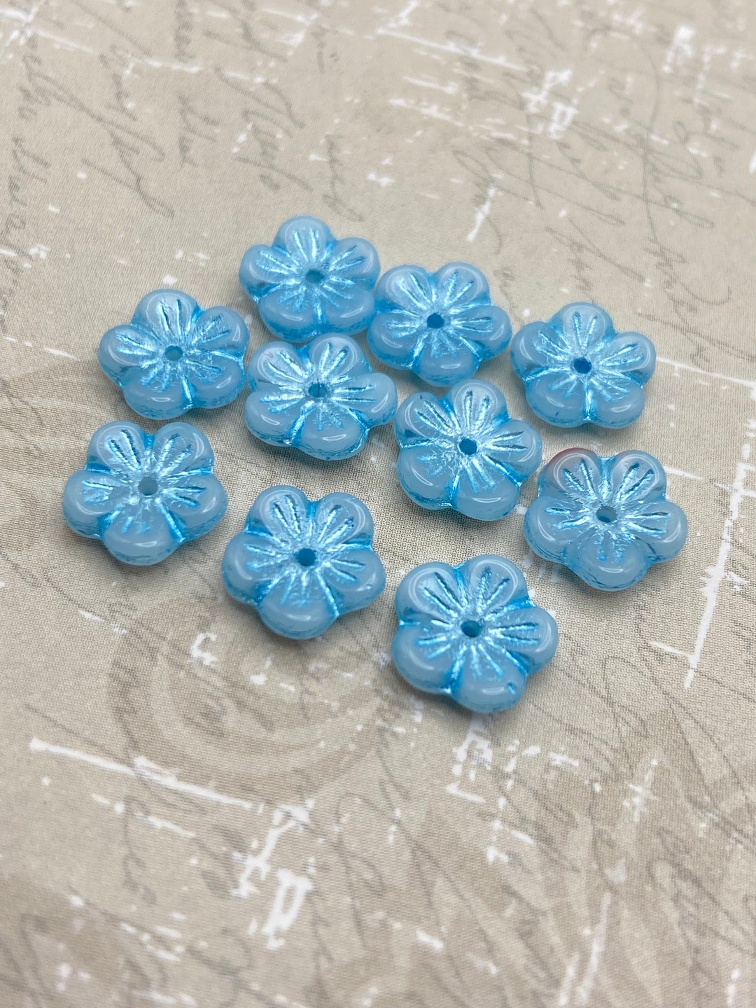 Daisy Blossom Flower Bead Cups | 10mm | Set of Eight (8) | Pale Chalk ...