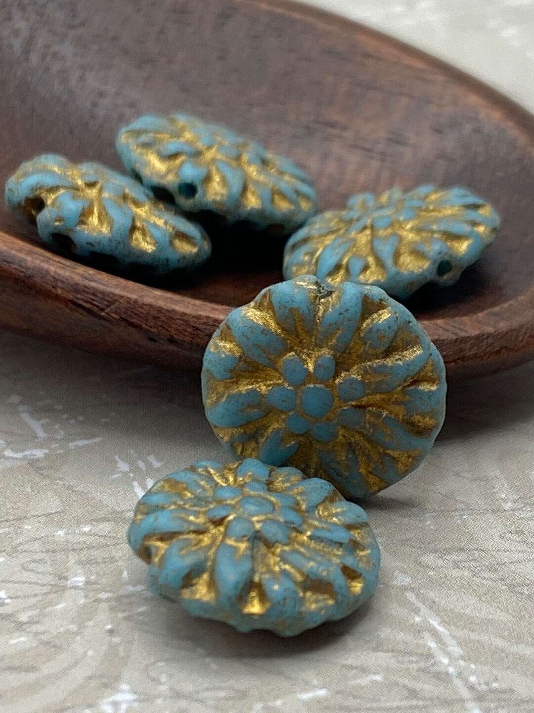 Perles de fleurs de dahlia en verre tchèque bohème 14 mm Paquet de cinq ...