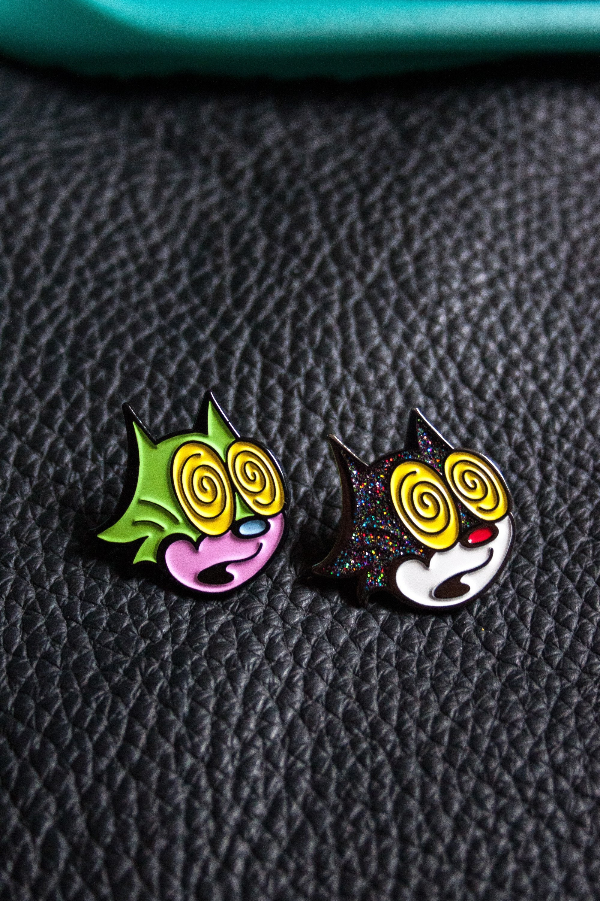 Felix the Cat Black Nickel and Glitter Soft Enamel Lapel Pin - Etsy