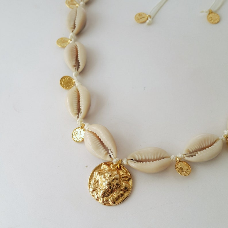 Sea Shell Choker Necklace Cowrie Choker Macrame Choker Beach Etsy