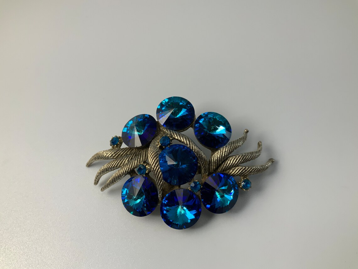 Vintage Austrian Crystals Brooch - STUNNING Blue Colors-measuring ...