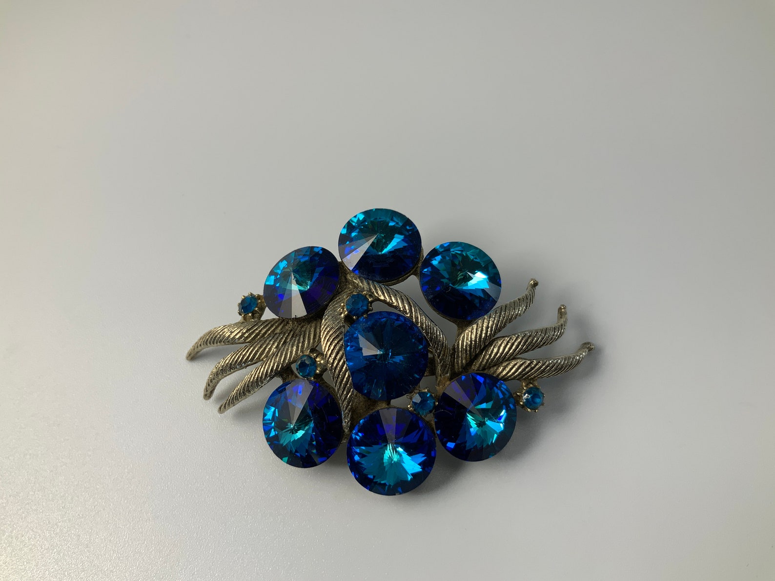Vintage Austrian Crystals Brooch - STUNNING Blue Colors-measuring ...