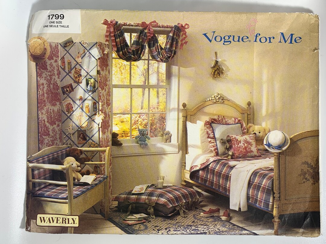 Vogue 1799 Child's Bedroom Sewing Pattern: Bedcover, Pillows, Valance ...