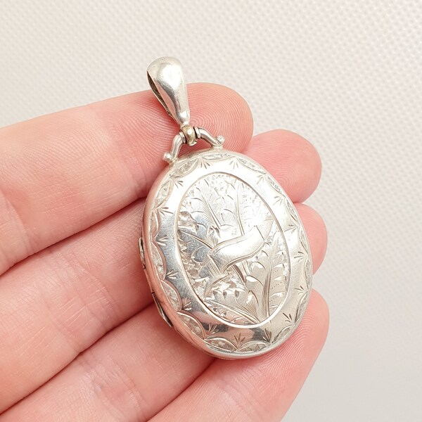 Large Oval Locket - Etsy