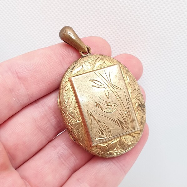 Victorian Locket - Etsy