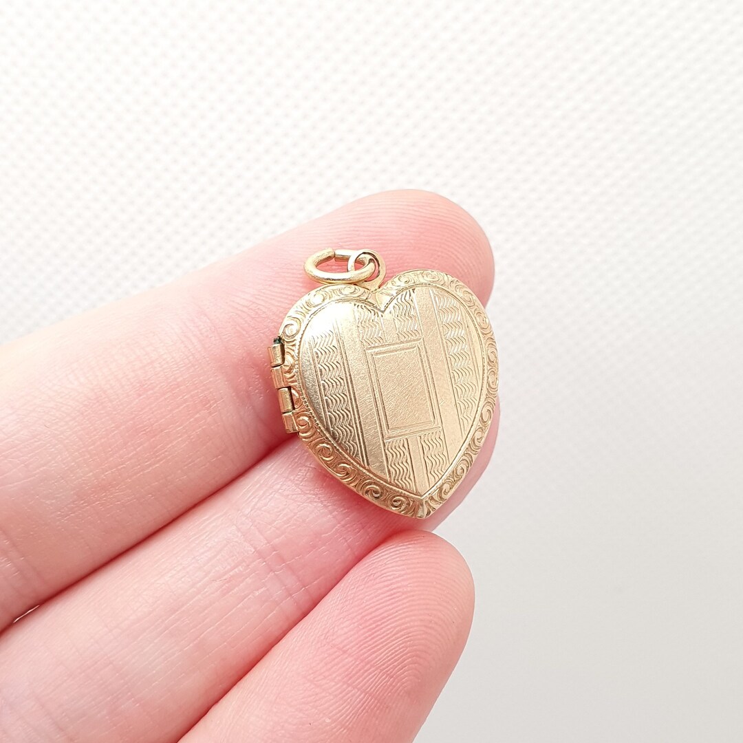 Old Vintage Rolled Gold Heart Locket Gold Filled LACO Engine Turned ...