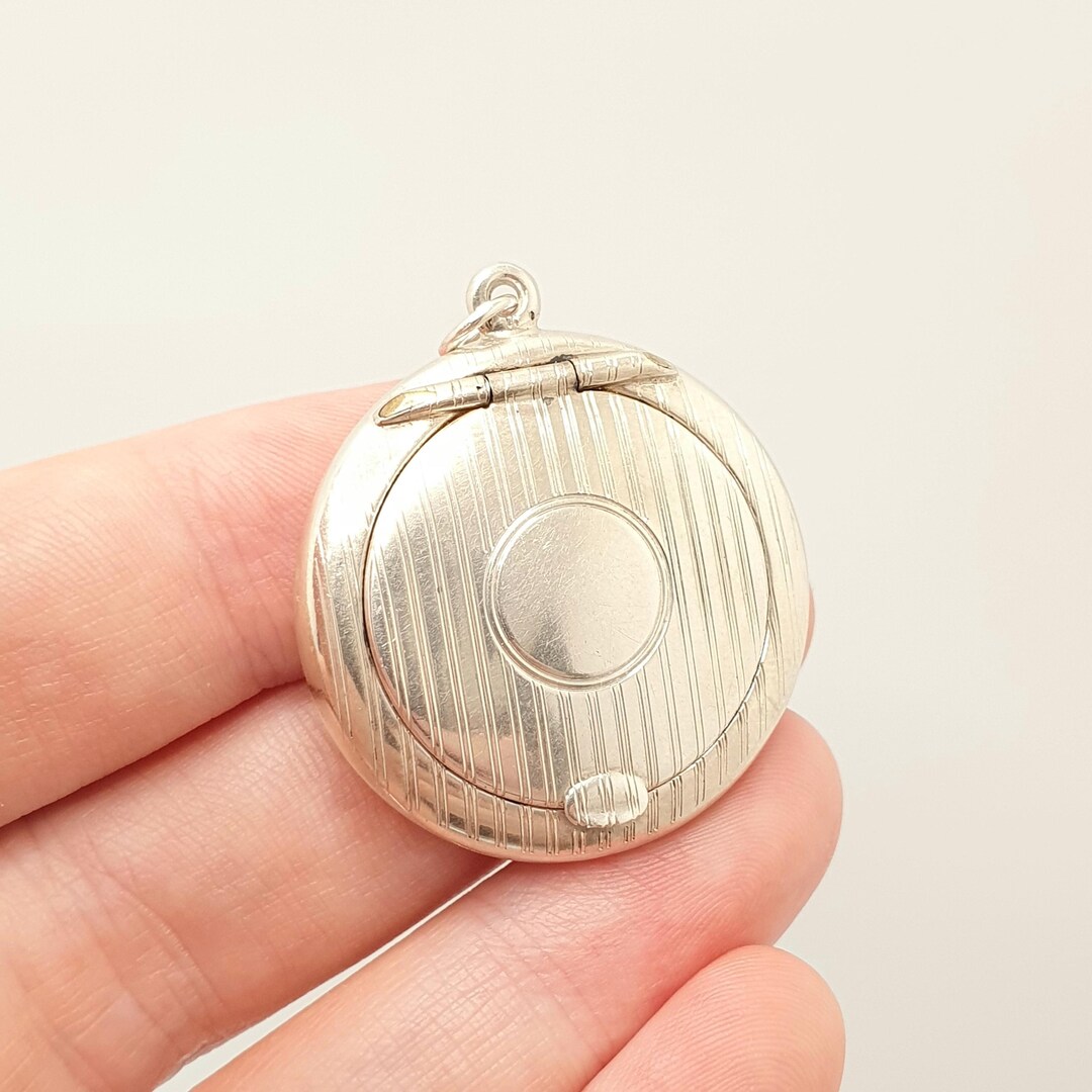 Antique Sterling Silver Powder Compact Locket Pendant Round Circle 1919 ...