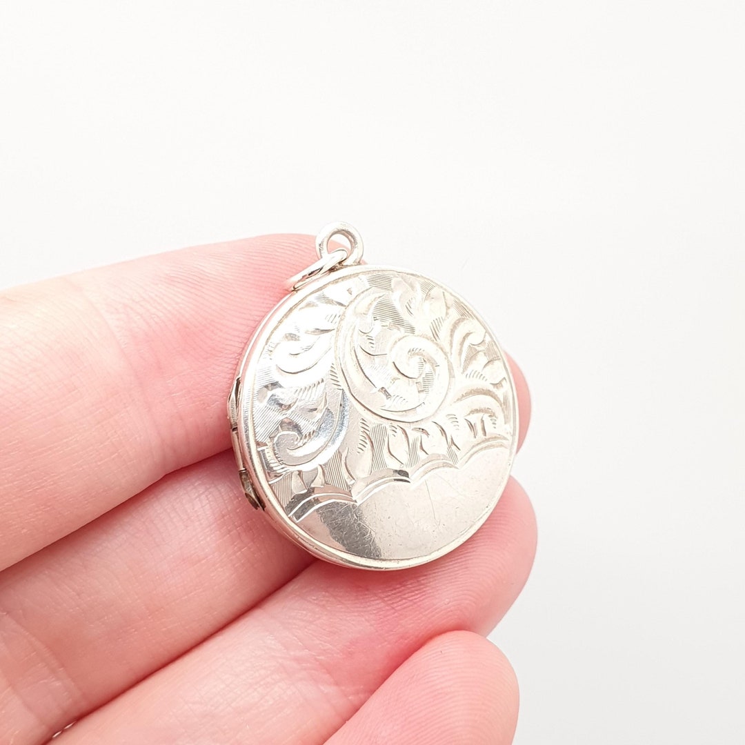 Old Vintage Sterling Silver Locket Round Circle Pendant Necklace ...
