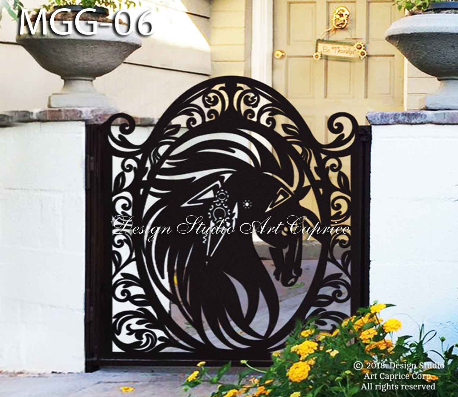 Gate Entrance Signs With Stop Arm