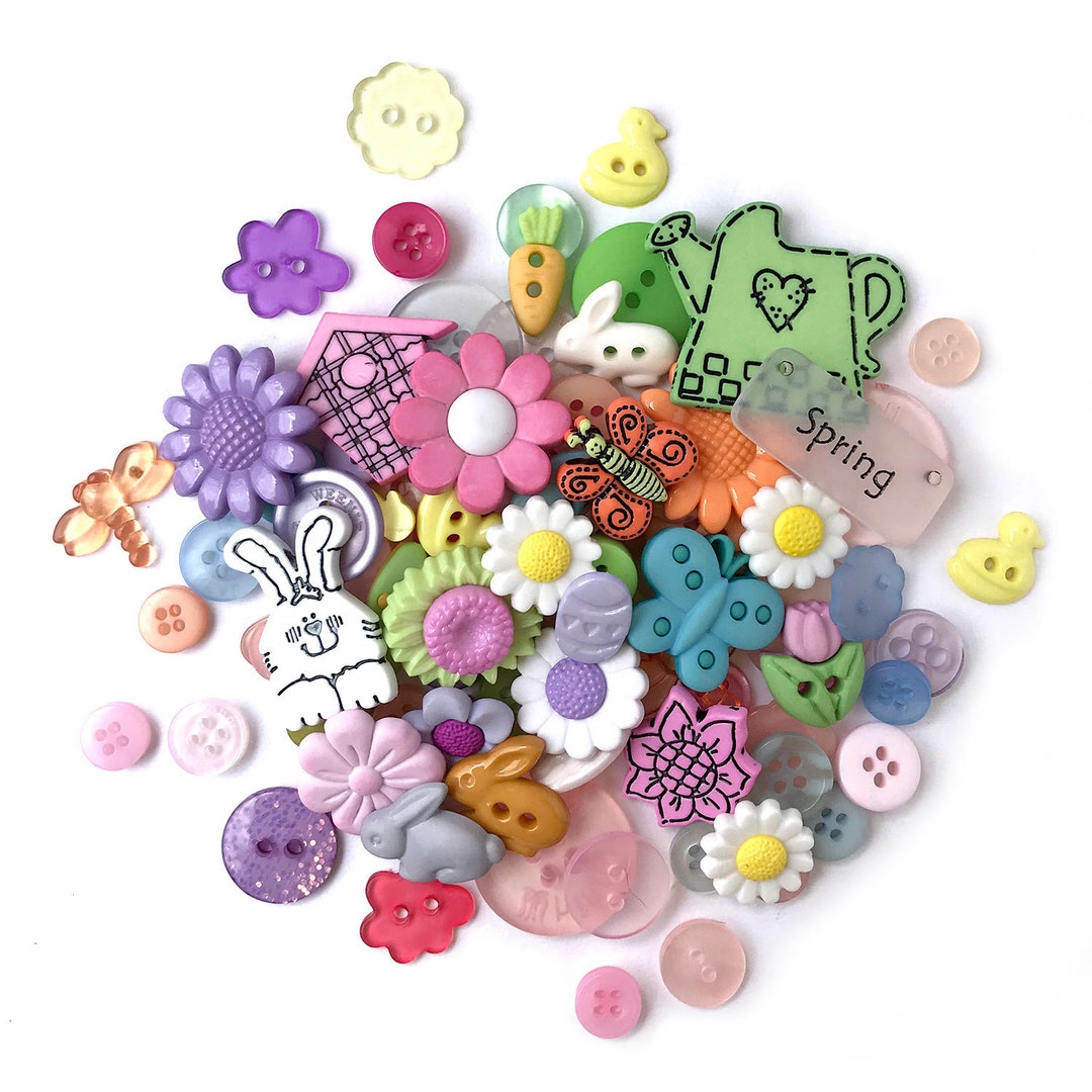 Spring Craft Buttons: 50-pack Sewing Embellishments for DIY Projects ...