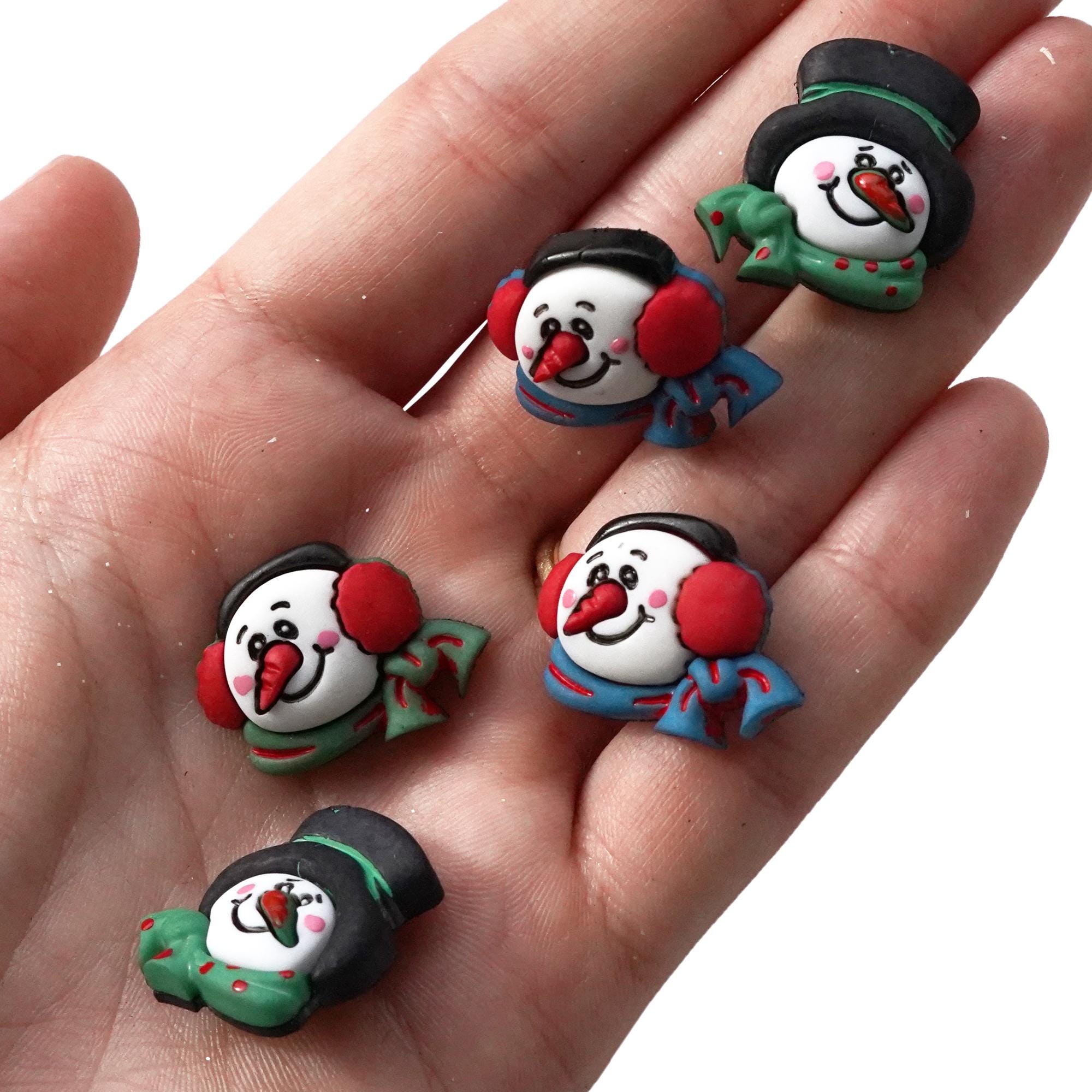 50 Snowmen Novelty Buttons: Winter Craft Embellishments for Sewing ...