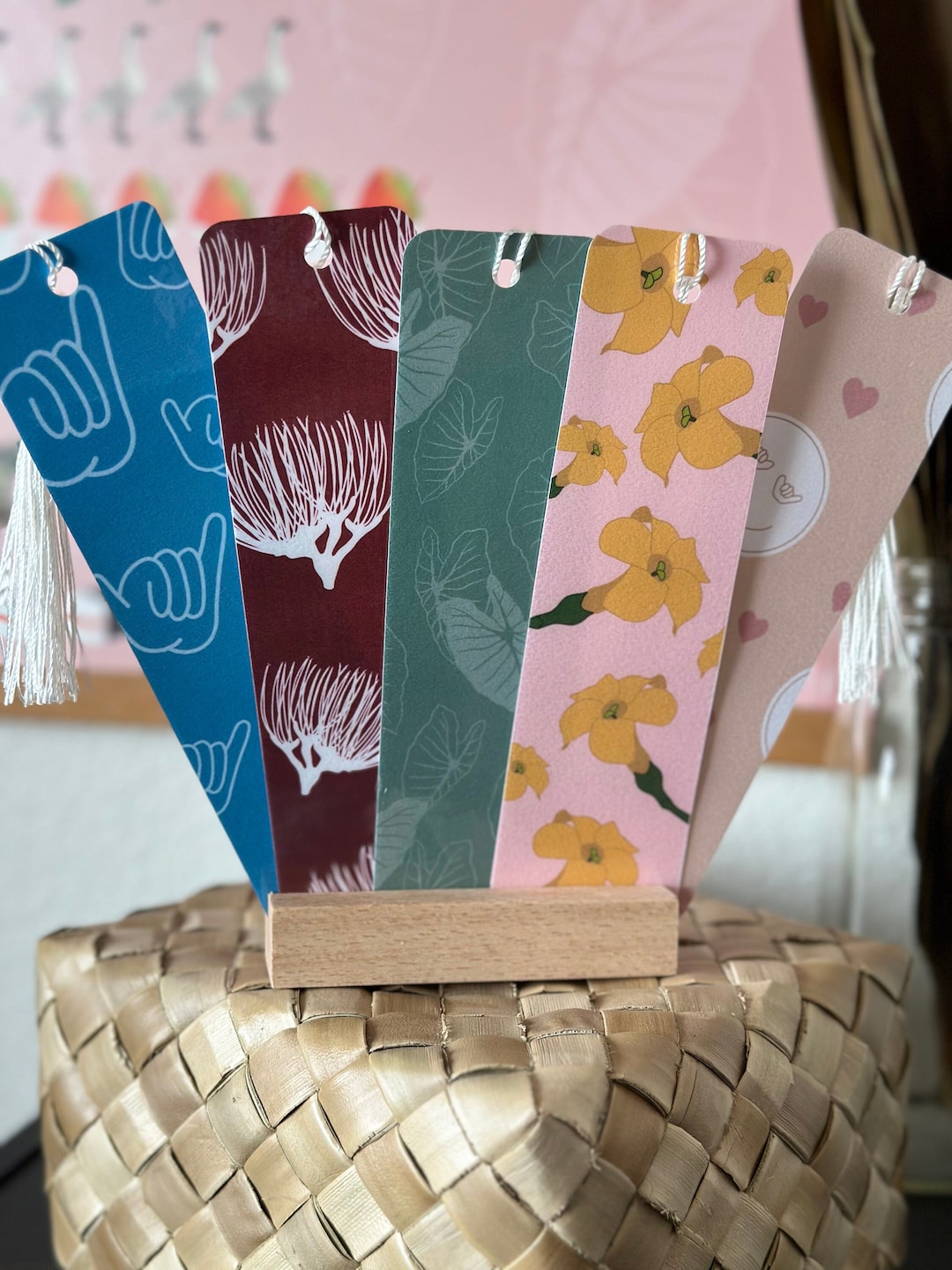 Hawai'i Themed Bookmark // Laminated Bookmark // Tassel Bookmark - Etsy