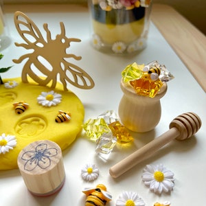 Honey Bee Sensory Dough Jar | Play Dough Sensory Kit | Pollinator ...
