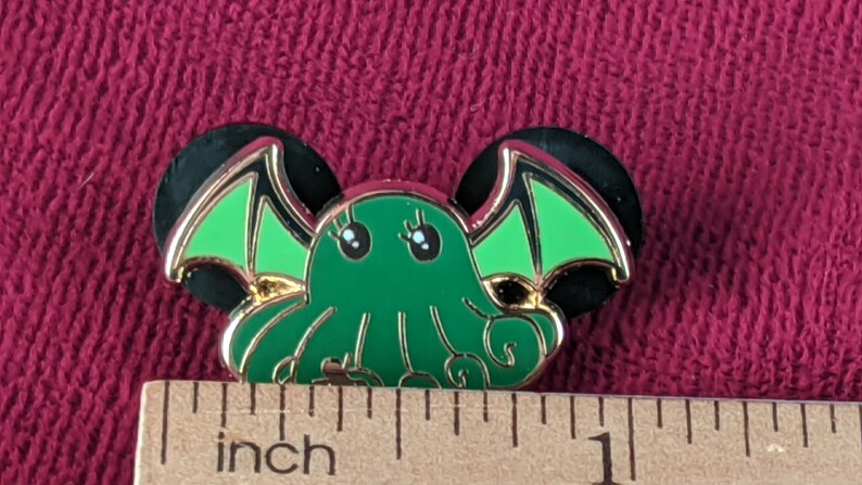 Cthulhu Pin Lovecraft pin for backpack or clothing | Etsy
