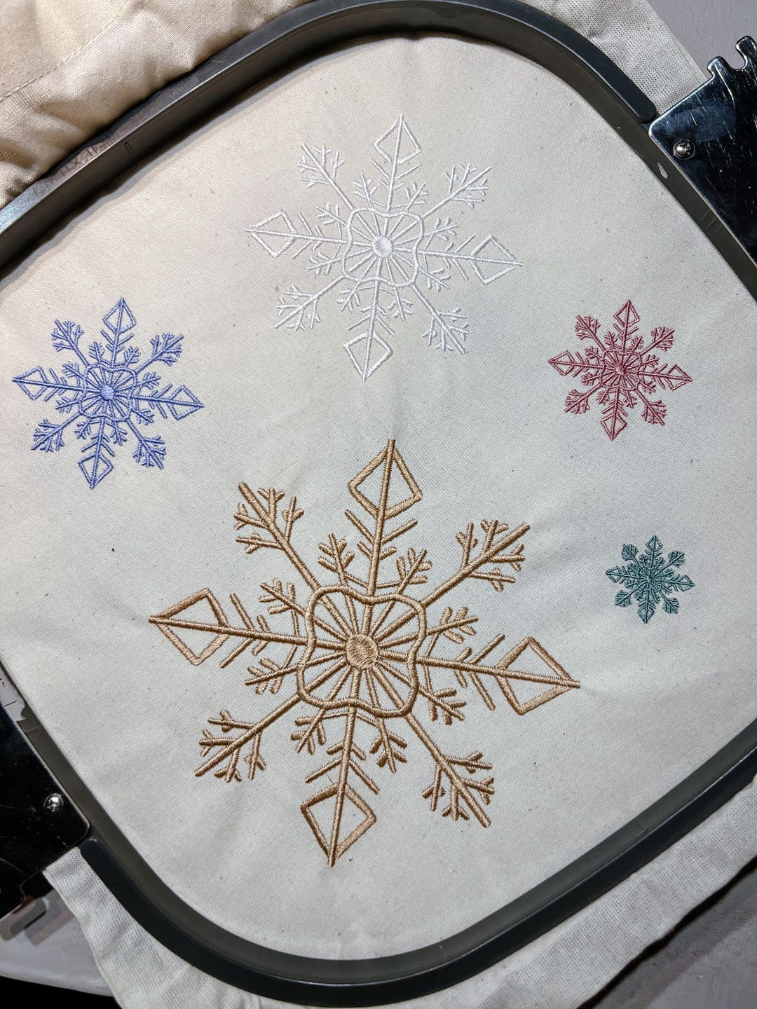 Snowflake Machine Embroidery Design 5 Sizes Winter Christmas Snowflakes ...