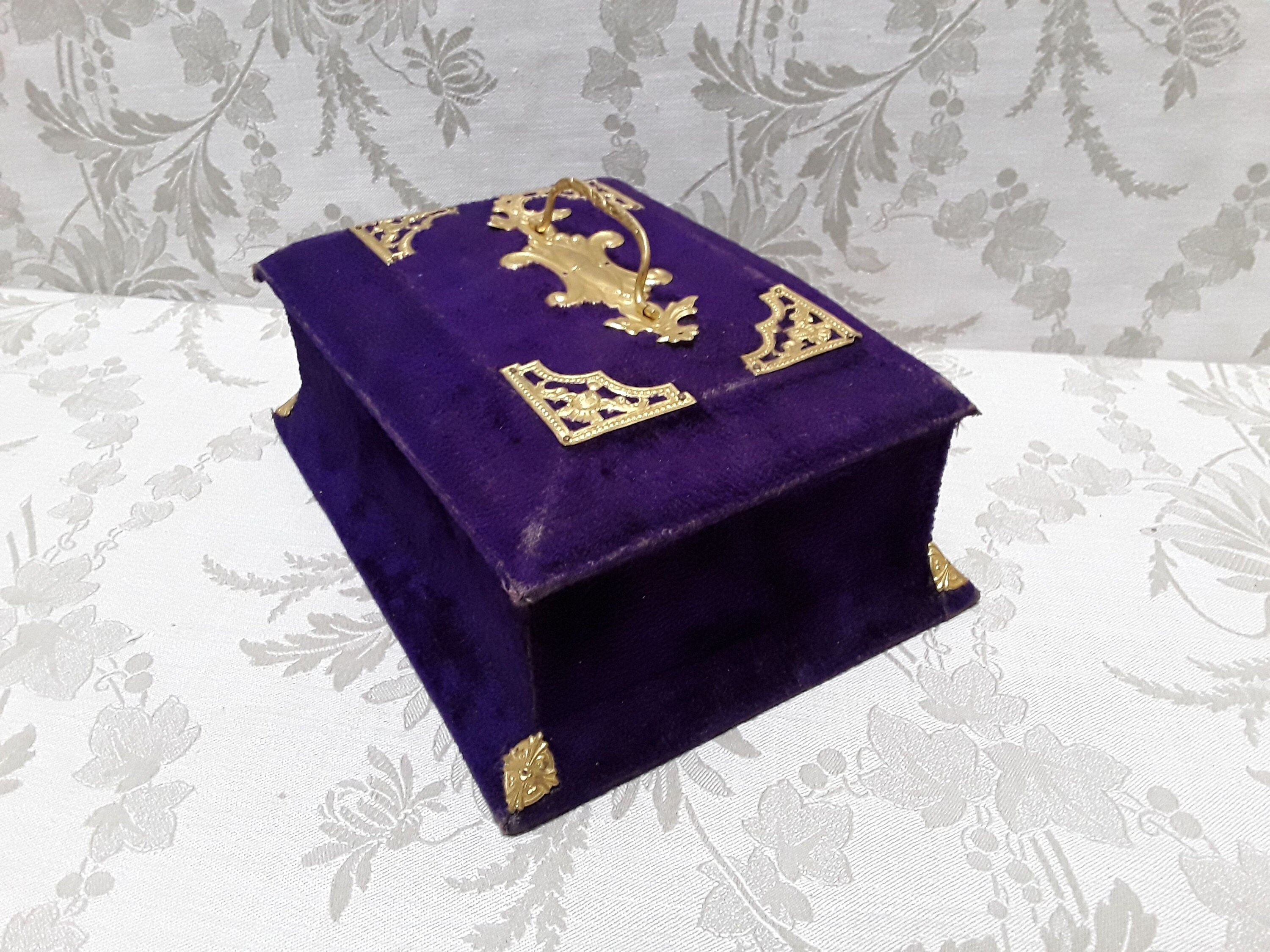 French Velvet Box. Antique French Box in Beautiful Purple - Etsy