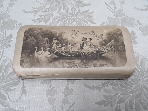 Antique French silk covered chocolate box, stocking b… - Gem