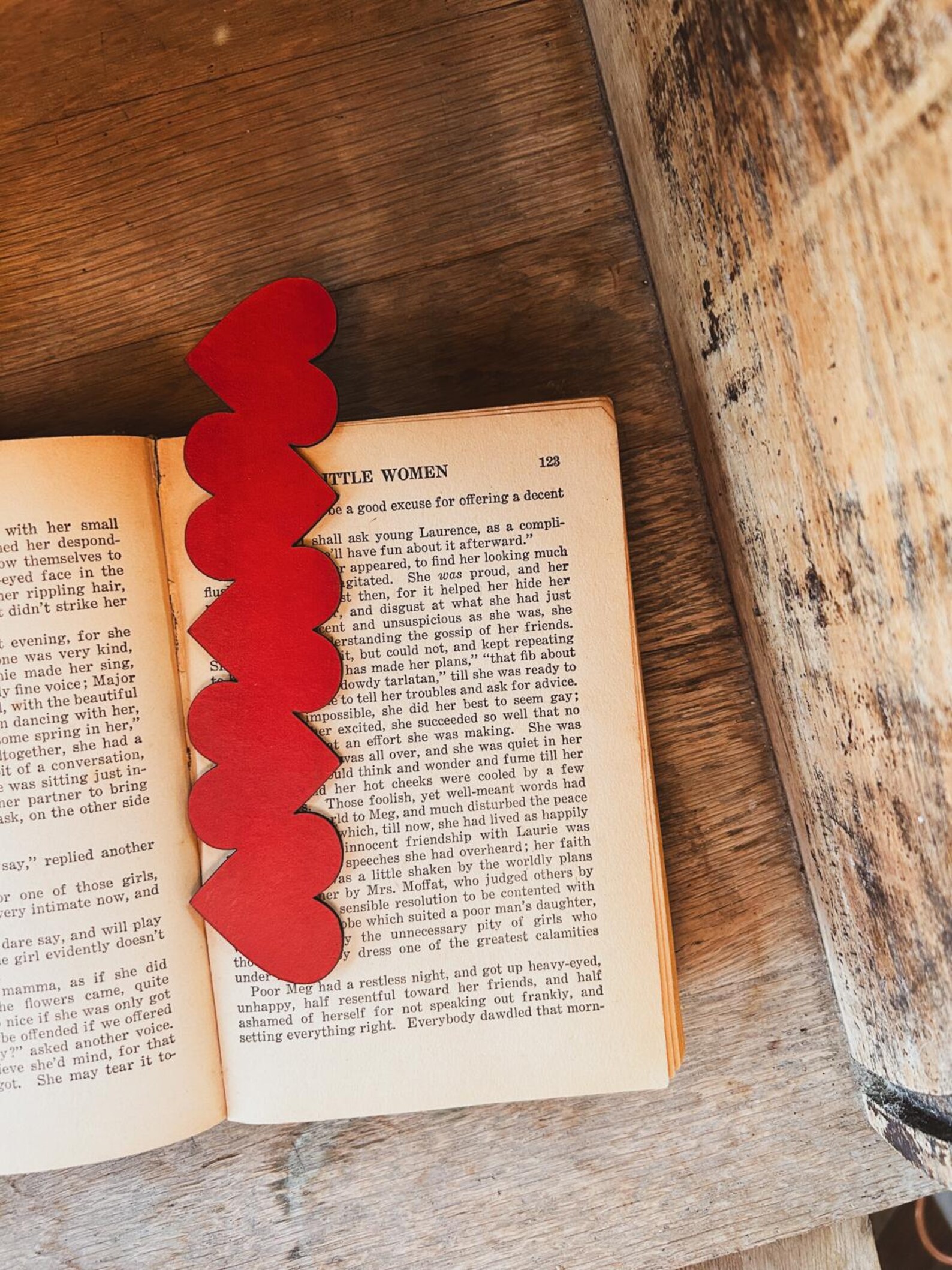 String of Hearts Bookmark, Valentine Bookmark, Gift for Reader - Etsy