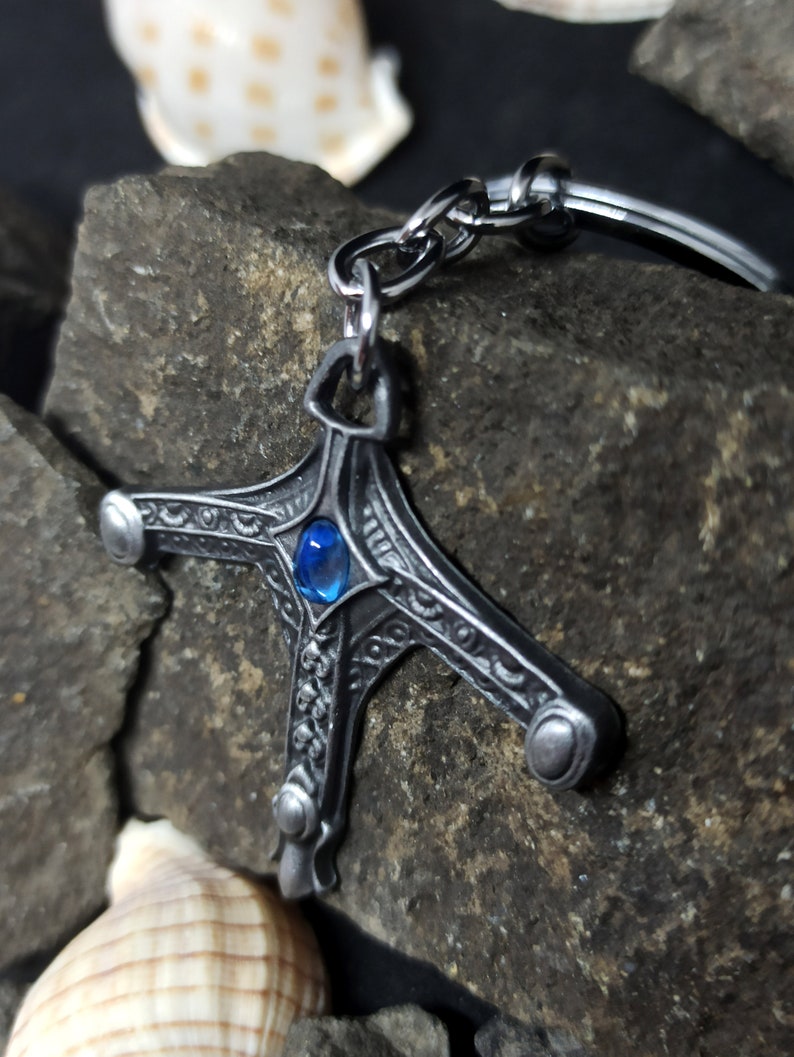 Bloodborne Necklace Sword Hunter Badge Keychain Bloodborne - Etsy