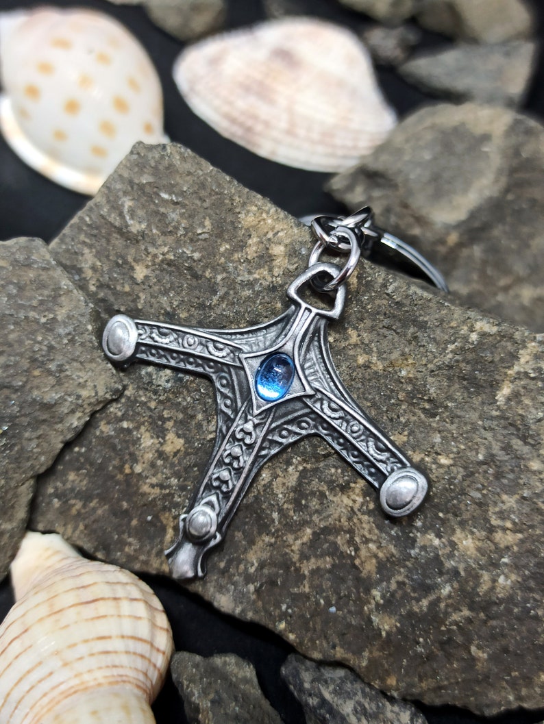 Bloodborne Necklace Sword Hunter Badge Keychain Bloodborne - Etsy