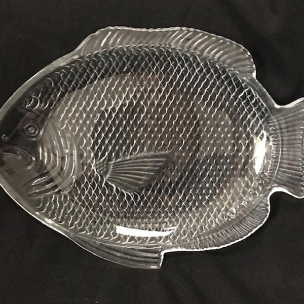 Vintage Clear Glass Fish Plates - Etsy