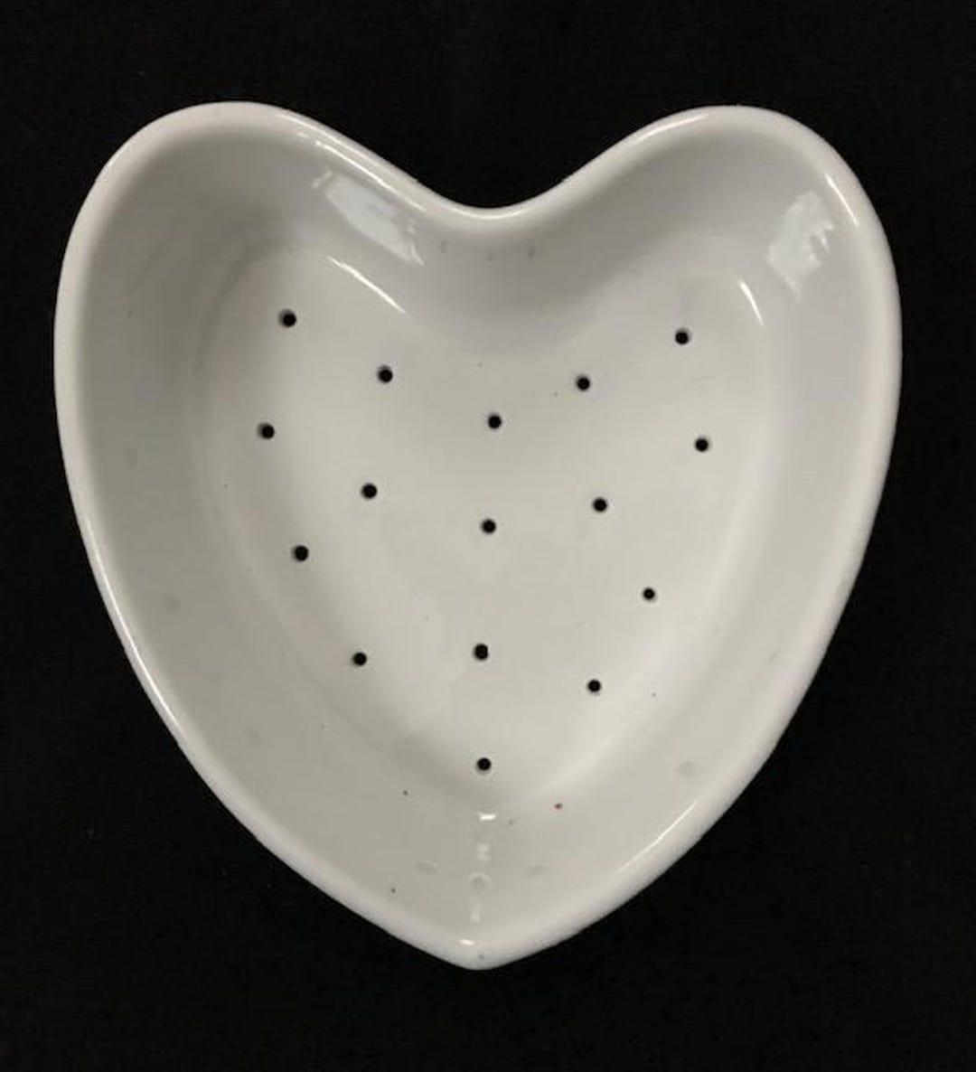 Apilco Coeur a La Creme Dessert Mold Dish White Heart Shaped Porcelain ...