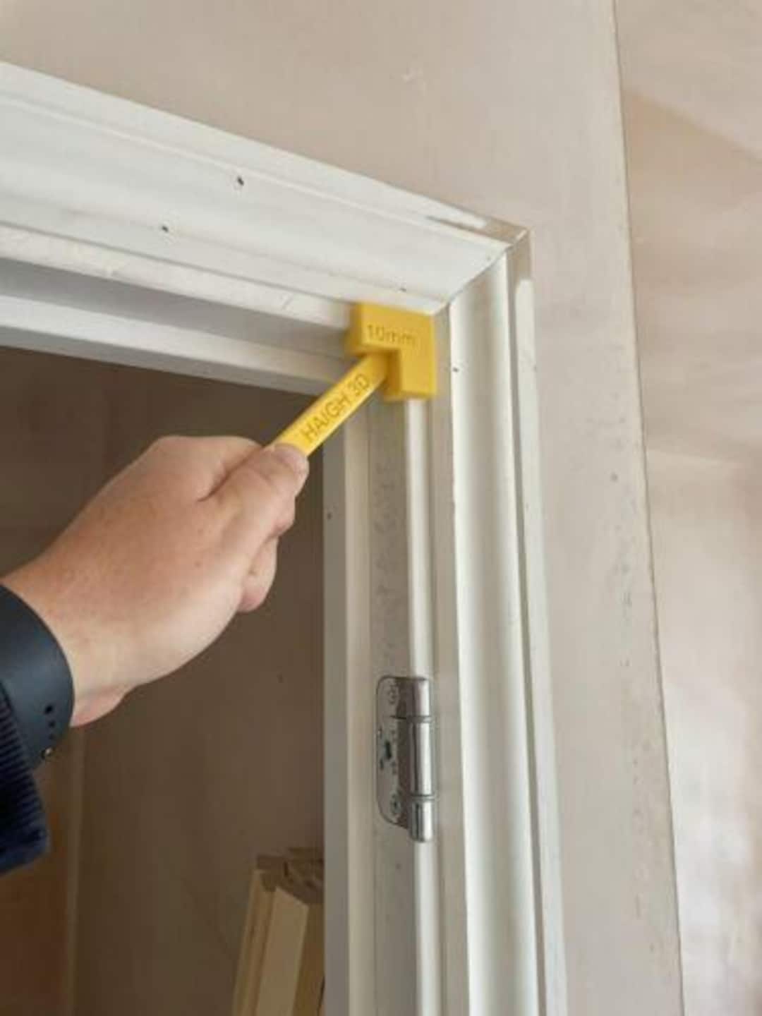 Quick and Accurate Architrave Measuring & Mounting Tool - 10mm Setback ...