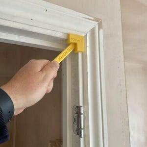 Quick and Accurate Architrave Measuring & Mounting Tool - 10mm Setback ...