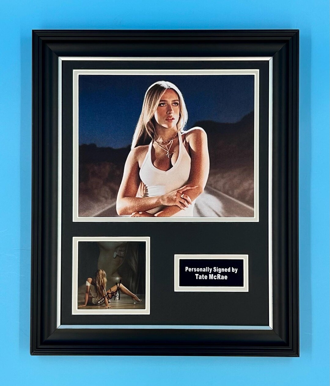 Tate Mcrae Signed Photo in Luxury Handmade Wooden Frame & AFTAL Member ...