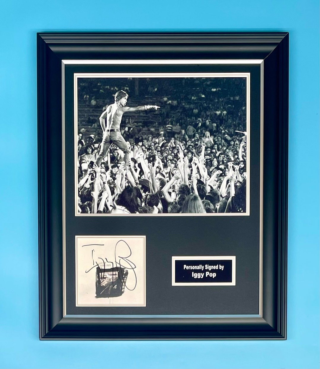 Iggy Pop Signed Photo in Luxury Handmade Wooden Frame & AFTAL Member ...