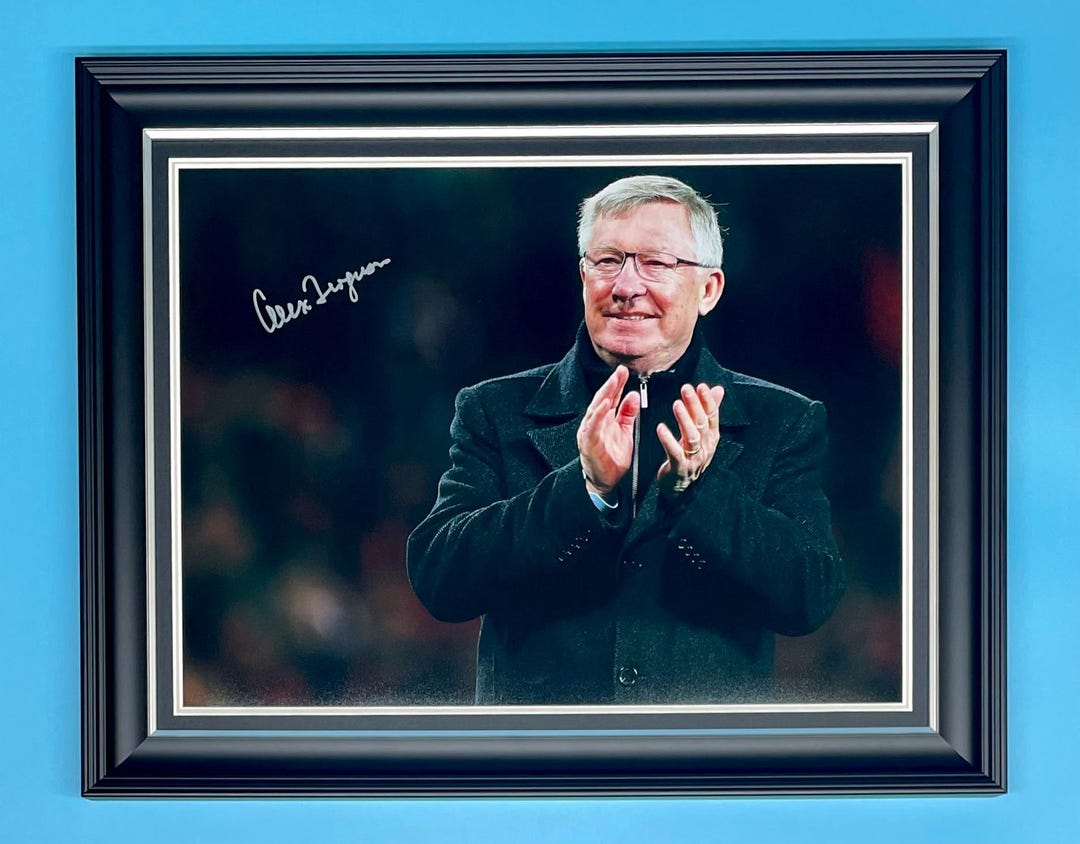 Sir Alex Ferguson Signed Photo in Luxury Handmade Wooden Frame & AFTAL ...