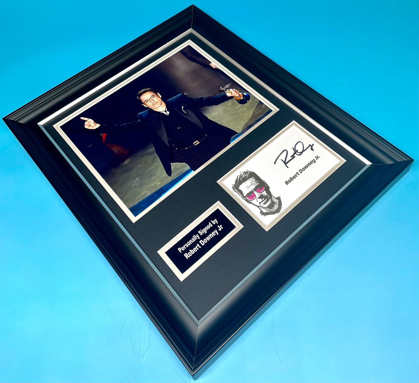 Robert Downey Jr Signed Photo in Luxury Handmade Wooden Frame &AFTAL ...