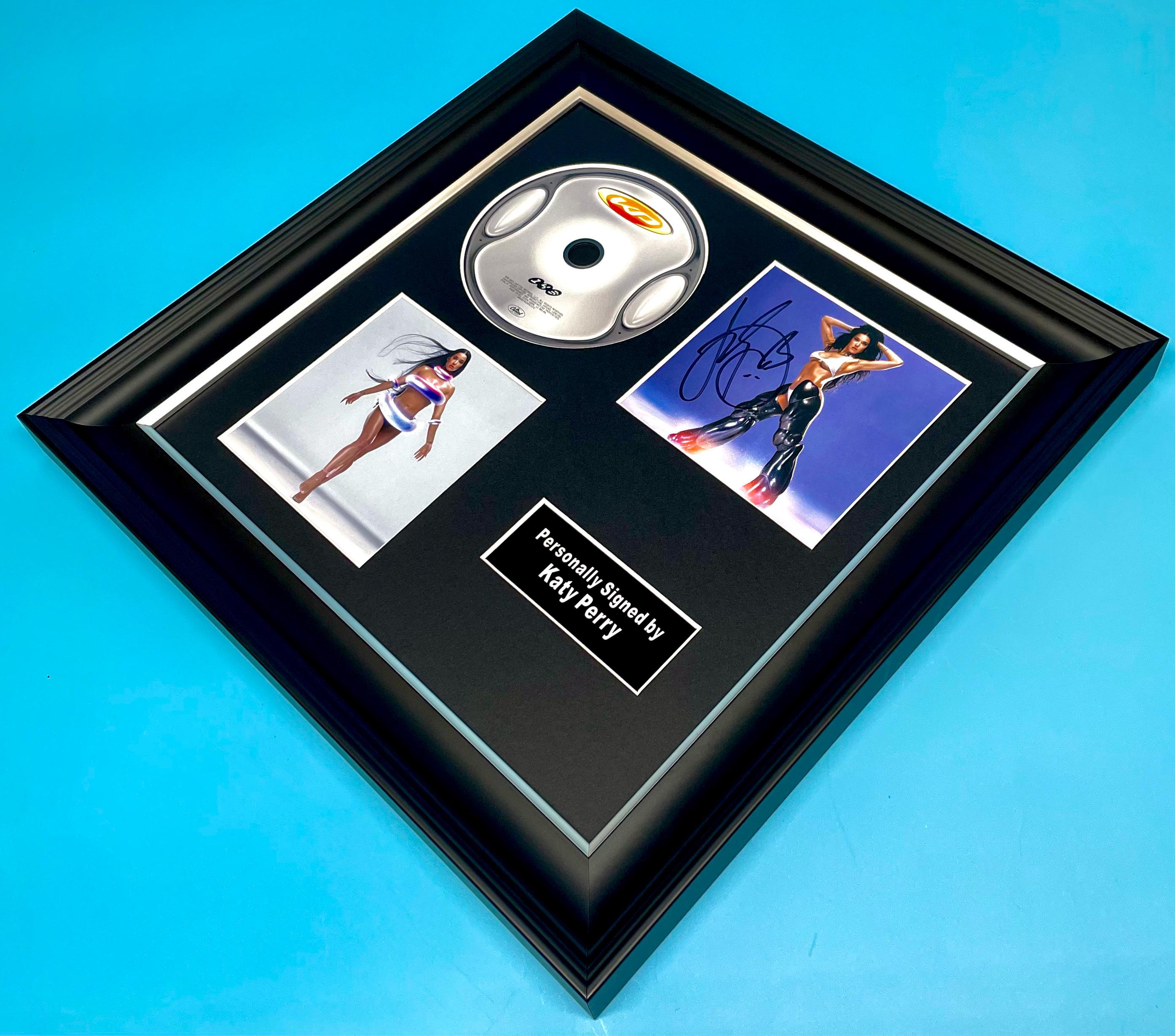 Katy Perry Signed Photo & CD in Luxury Handmade Wooden Frame With AFTAL ...