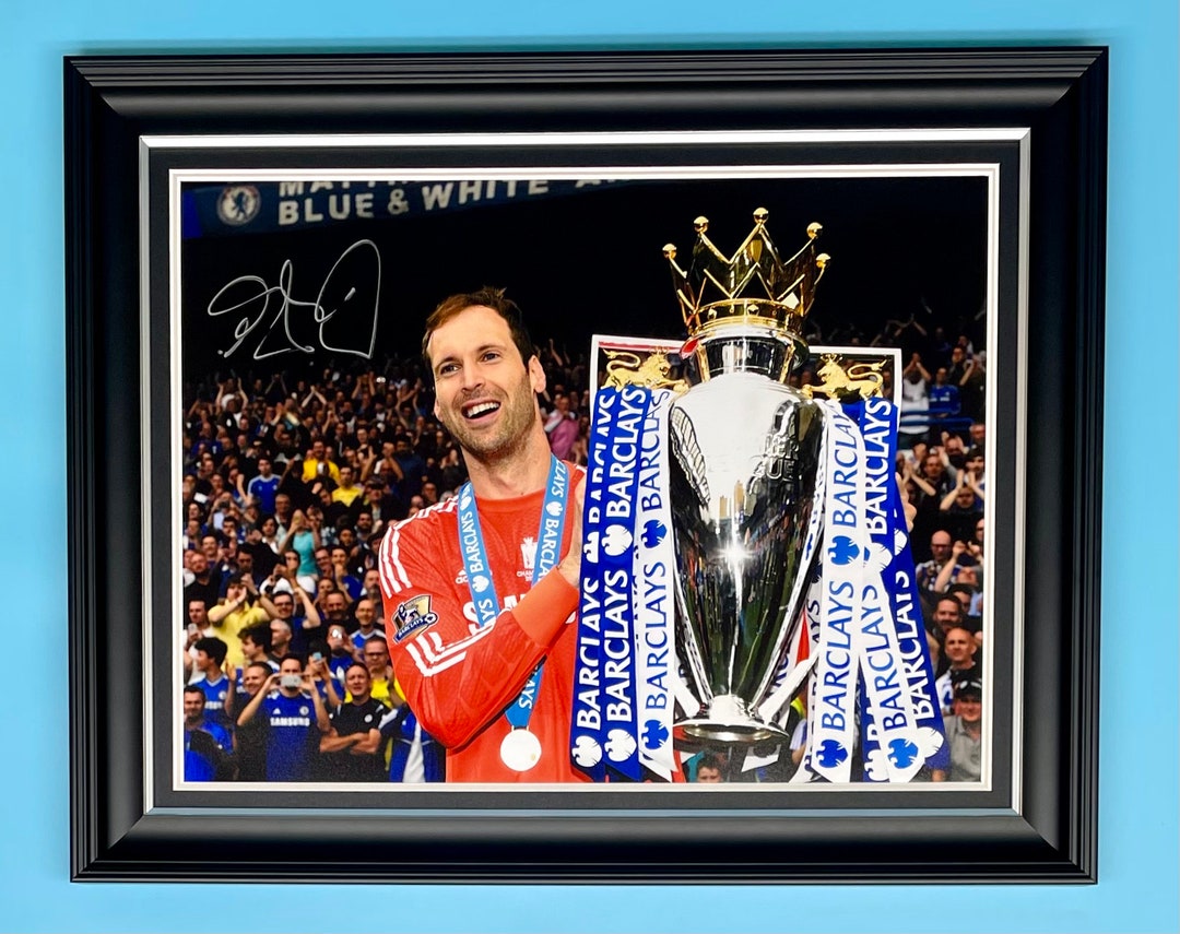 Petr Cech Signed Photo in Luxury Handmade Wooden Frame & AFTAL Member ...