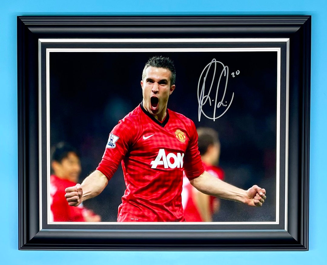 Robin Van Persie Signed Photo in Luxury Handmade Wooden Frame & AFTAL ...