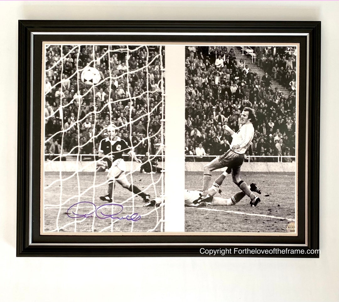 Archie Gemmill Signed Autograph Football Soccer Memorabilia Scotland ...