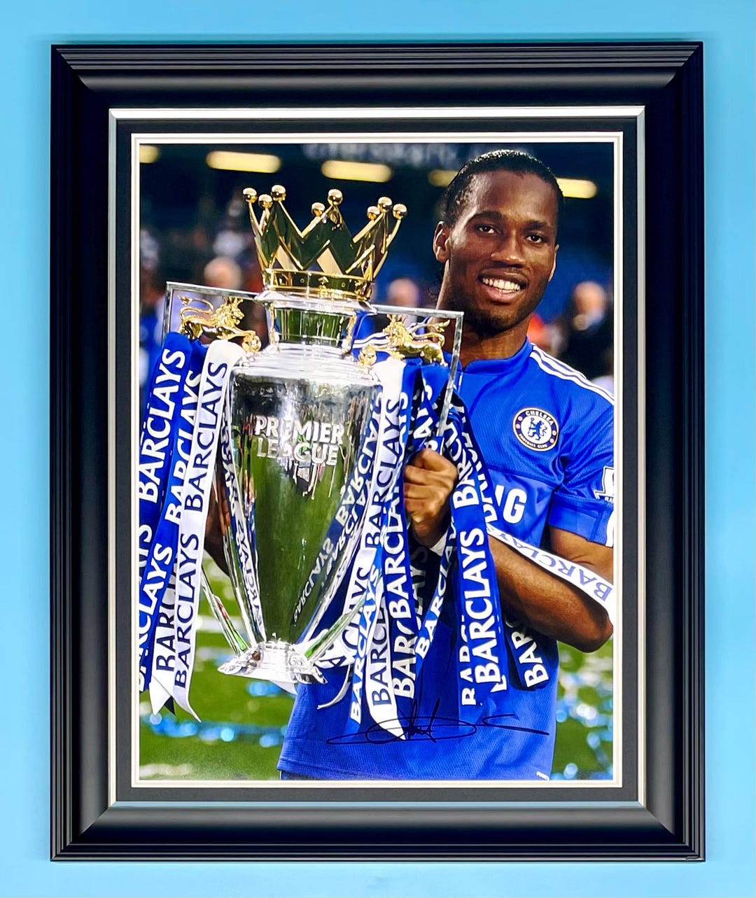 Didier Drogba Signed Photo in Luxury Handmade Wooden Frame & AFTAL ...