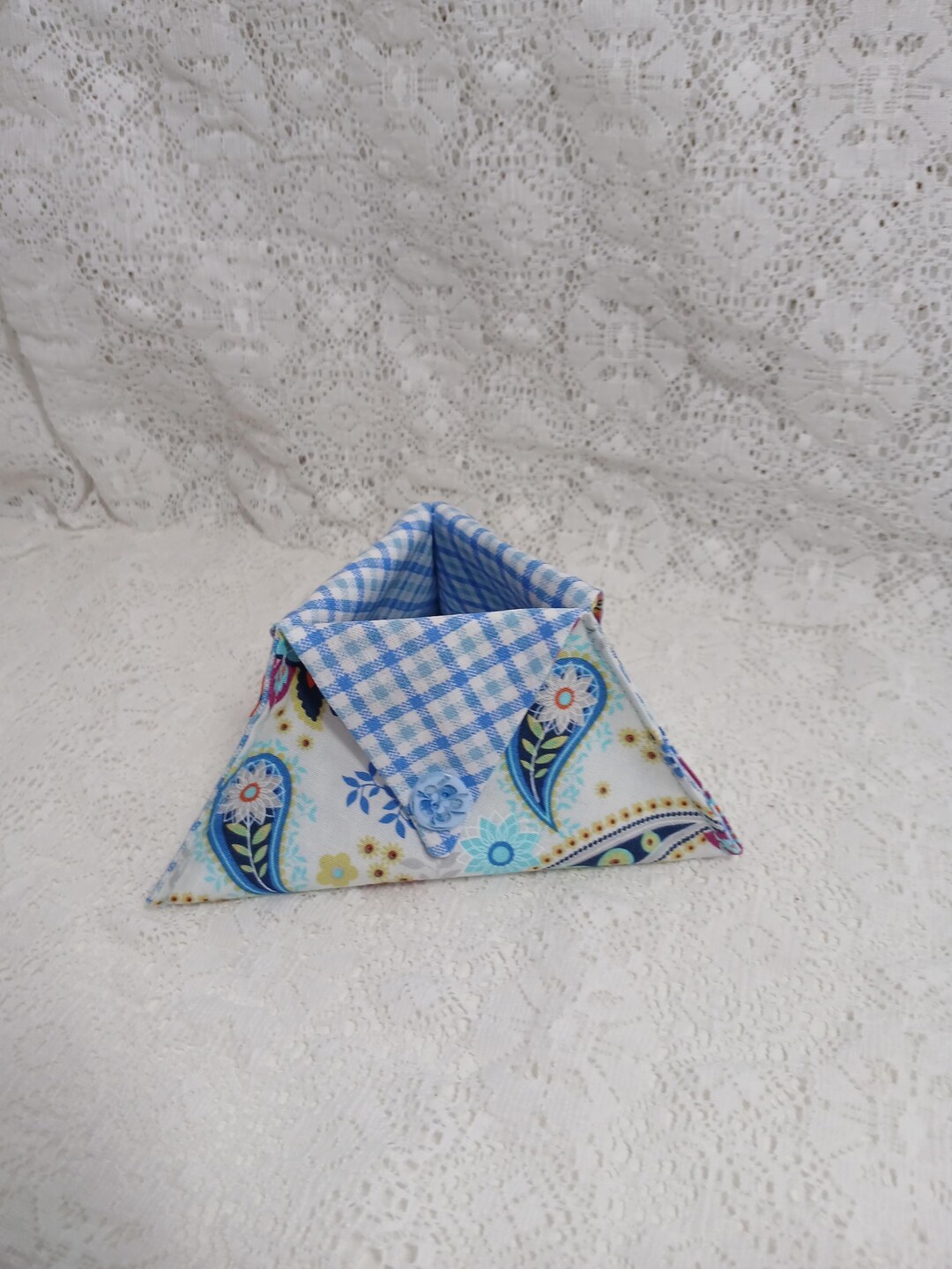 Fold and Go Thread Catcher: Quilter's Cotton Snippet Bin - Etsy